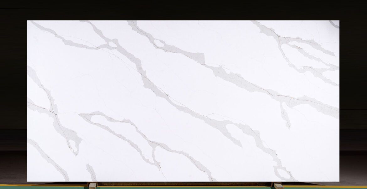 CR102-Calacatta-Dorato-Quartz-Full-Slab | ClassicQuartzStone UK